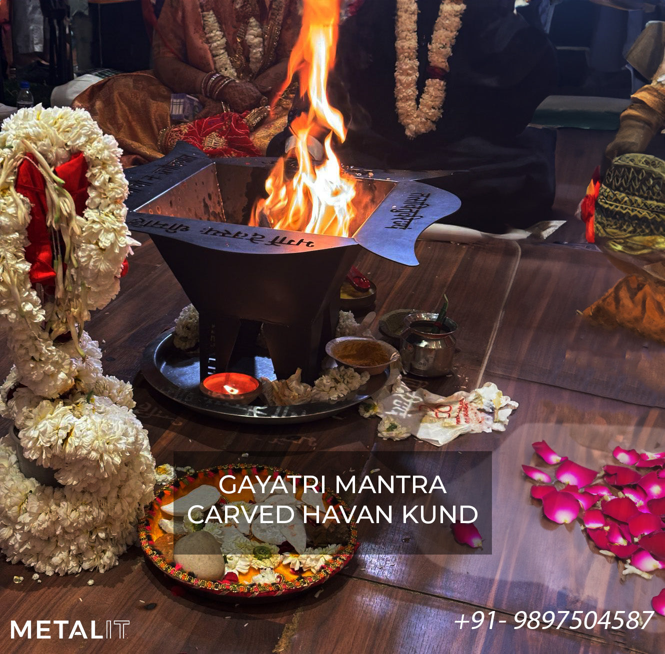 Gayatri Mantra Havan Kund Yajna – Metalit